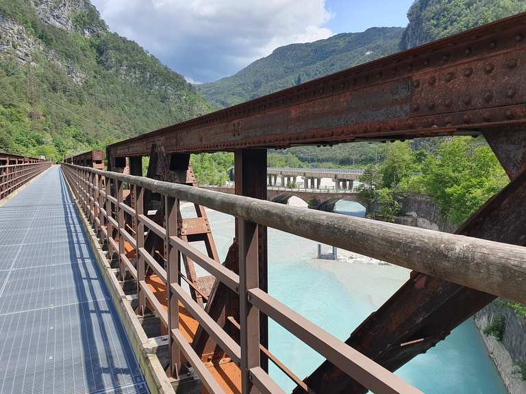 Radweg auf der Pontebbana-Bahnstrecke an der Ponte Peraria : percorsi ...