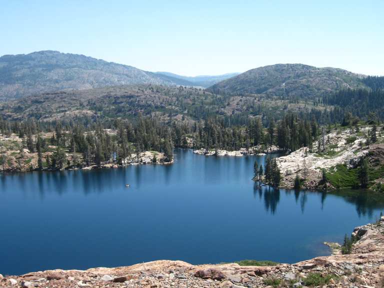 Bucle de Grouse Ridge Trail a Crooked Lakes Trail — Tahoe National ...