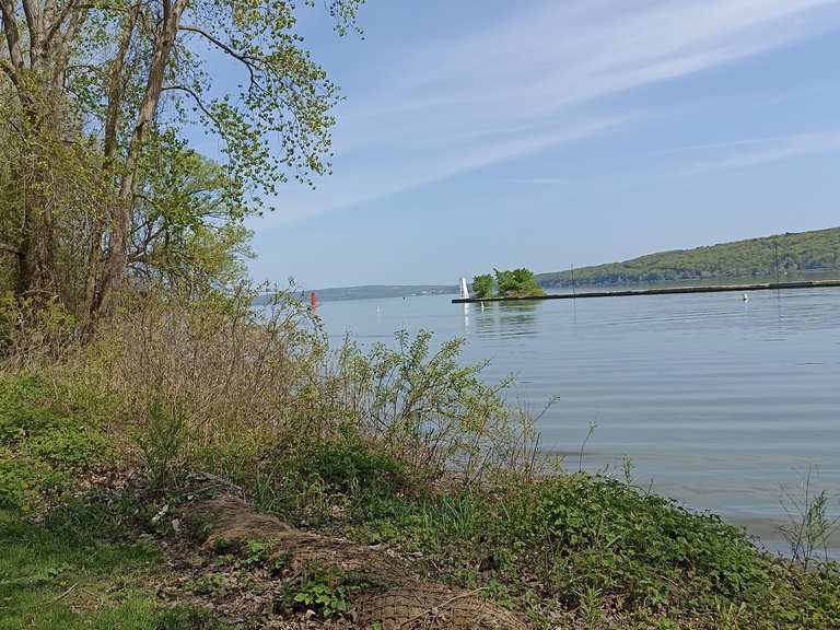 Allan H. Treman State Marine Park: Wanderungen und Rundwege | komoot