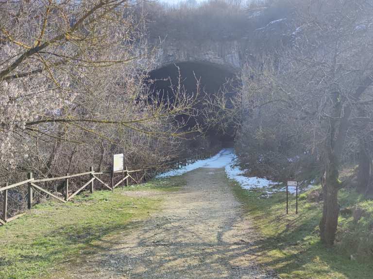 Devetashka peshtera (cave) - Routes for Walking and Hiking | Komoot