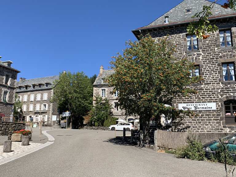 2026-16 Sommerreise Zentralmassiv: Lac de Maury Aubrac St Geniez d'Olt ...