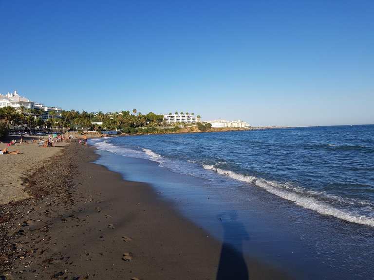 Phare de Punta Doncella depuis le port d'Estepona - circuit par la ...