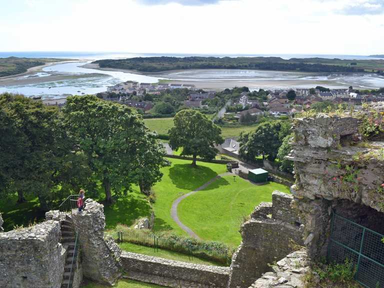 Dundrum Coastal Path via Dundrum Castle — Mourne | hike | Komoot
