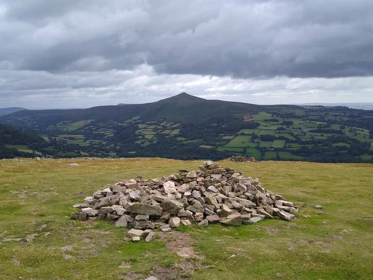 Boucle de Crug Hywel (Table Mountain) depuis Crickhowell - Parc ...