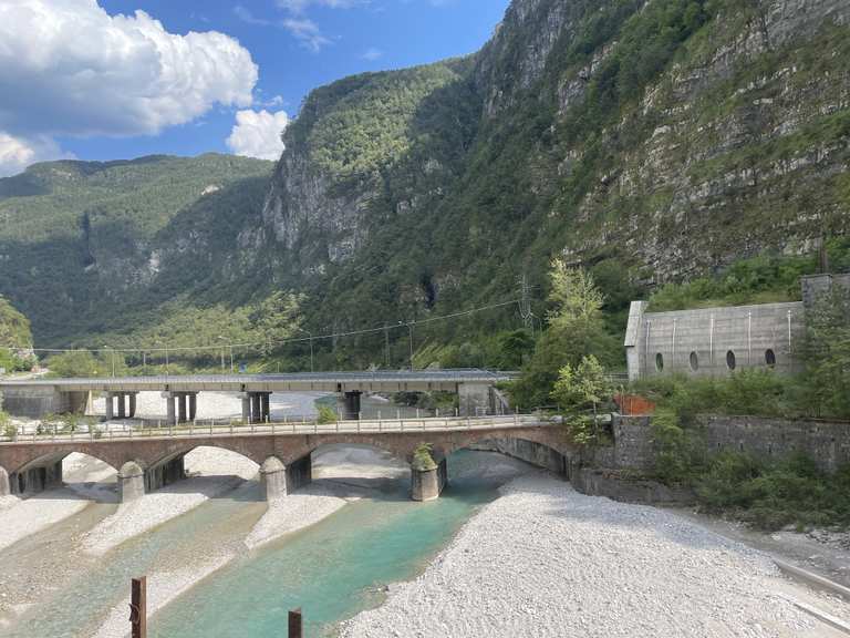 Radweg auf der Pontebbana-Bahnstrecke an der Ponte Peraria : Radtouren ...