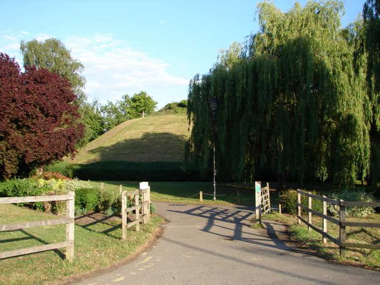 Waytemore Castle: Touren und Karten | komoot