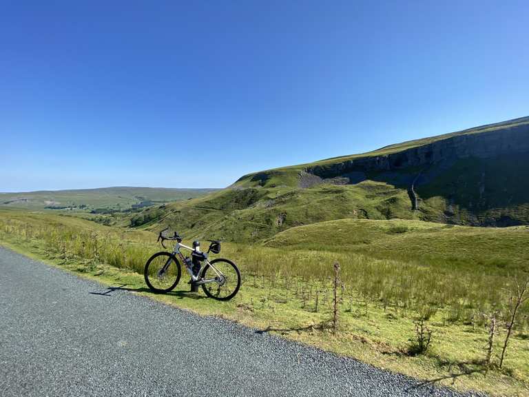 Buttertubs Pass & Oxnop Scar loop from Hawes — Yorkshire Dales National ...
