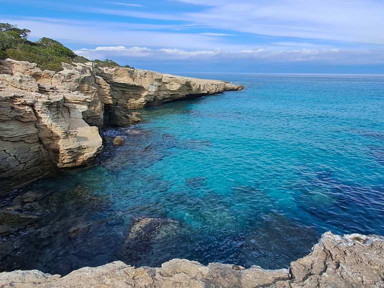 Manolis Bay: Wanderungen und Rundwege | komoot