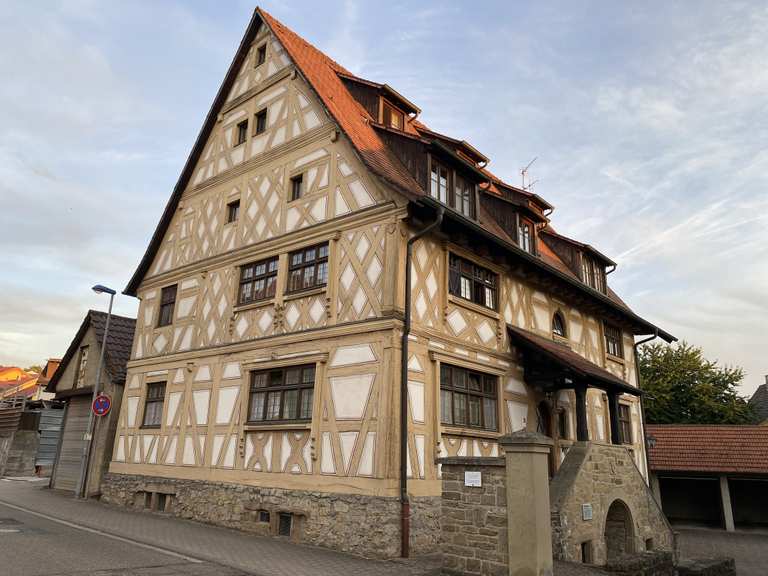 Ehemalige Kaserne und Täuferkeller Steinsfurt Routes for Walking and ...