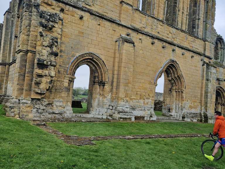Byland Abbey nr Ampleforth Road Cycle Routes and Map | Komoot