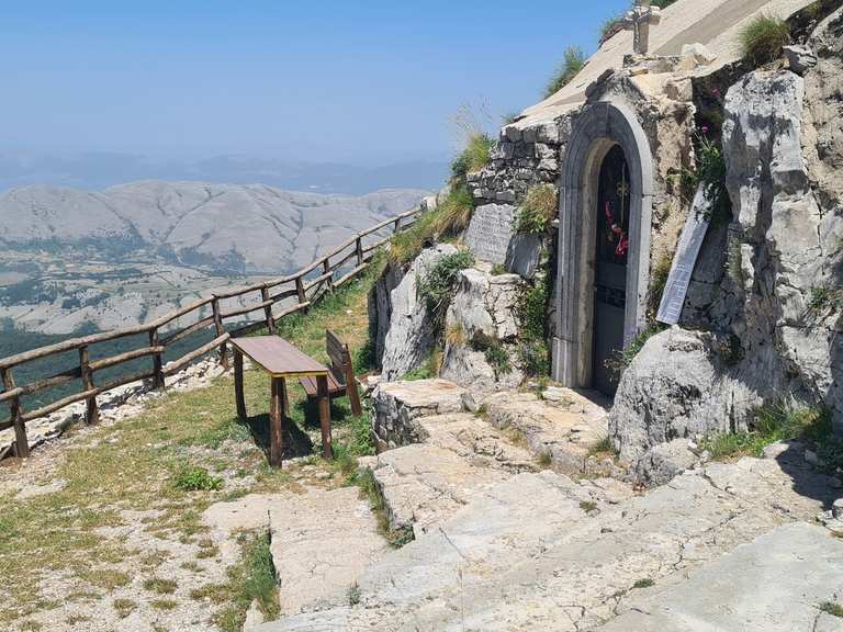 Inghiottitoio e M.Cervati – Santuario Madonna della Neve Itinerario ad ...