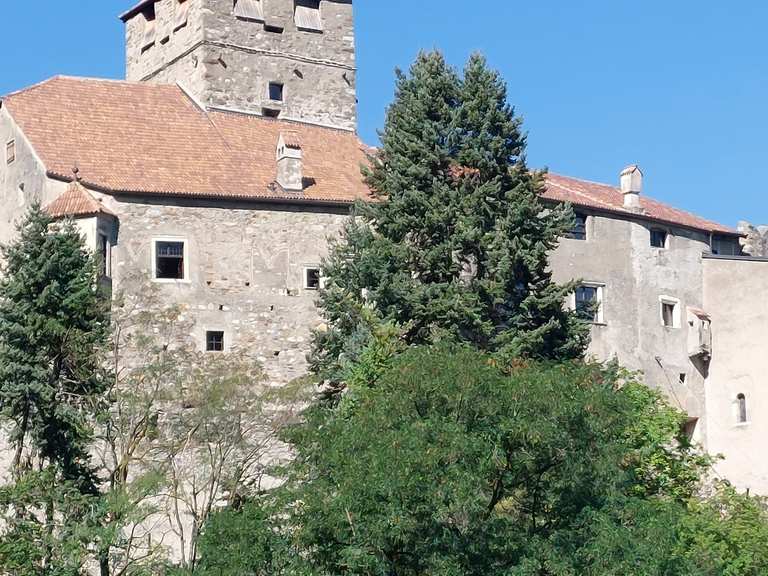 Schloss Dornsberg wandelroutes en hikes | Komoot