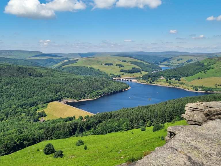 Vue sur le réservoir de Ladybower depuis Bamford Edge - Itinéraires de ...