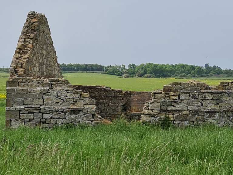 Alnmouth Guano Shed Ruins Routes for Walking and Hiking | Komoot