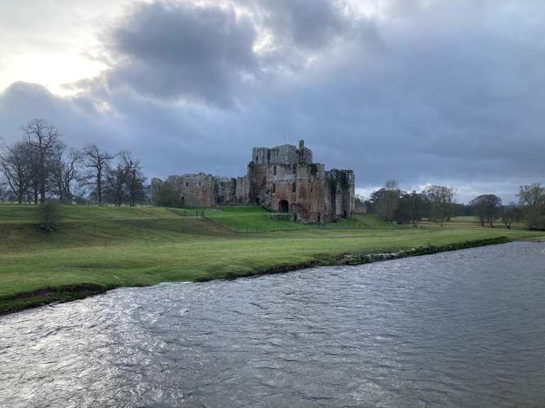 View of Brougham Castle from Brougham Castle Bridge - Cycle Routes and ...