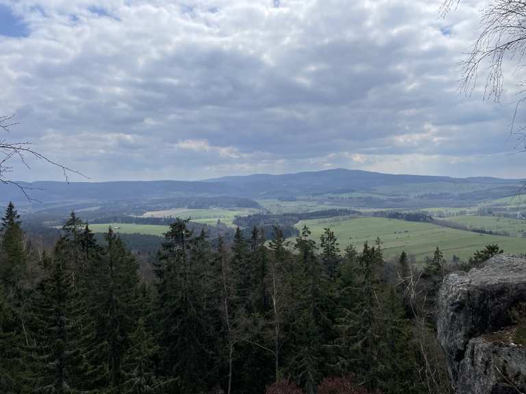 Totenkopf-Felsen – Narożnik Runde von Karłów | Wanderung | Komoot
