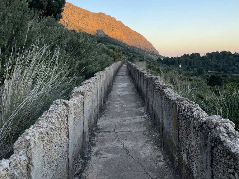 Serra de Segária e a trilha do antigo canal - rota circular a partir de ...