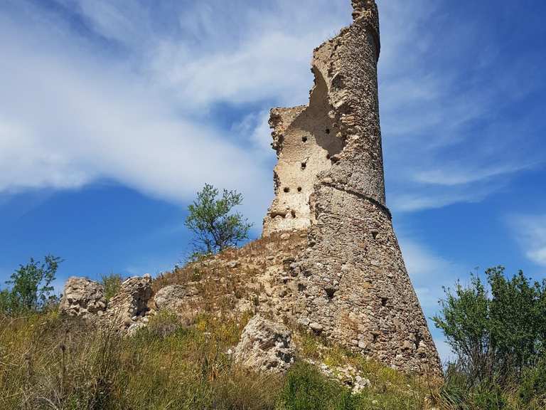 Château de San Fili de Marina di Gioiosa Ionica le long de la promenade ...