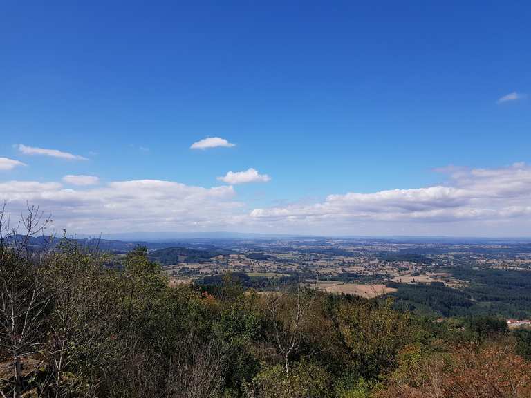 Montagne de Saint-Cyr — loop from Matour | hike | Komoot