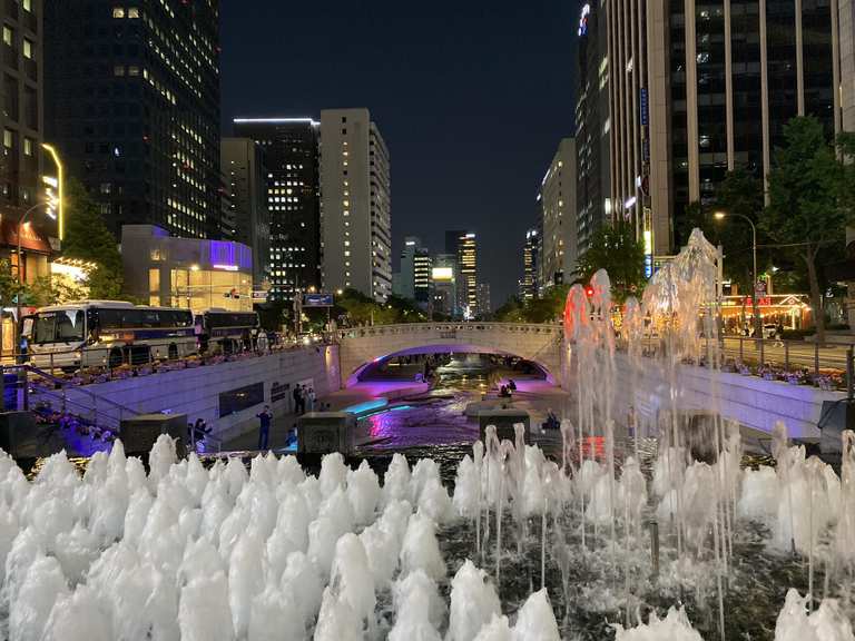 Cheonggyecheon Stream & Cheonggye Plaza: Wanderungen und Rundwege | komoot