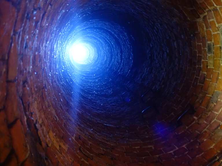 19th-Century Brick Factory Chimney – Hiking & Cycling Routes | Komoot