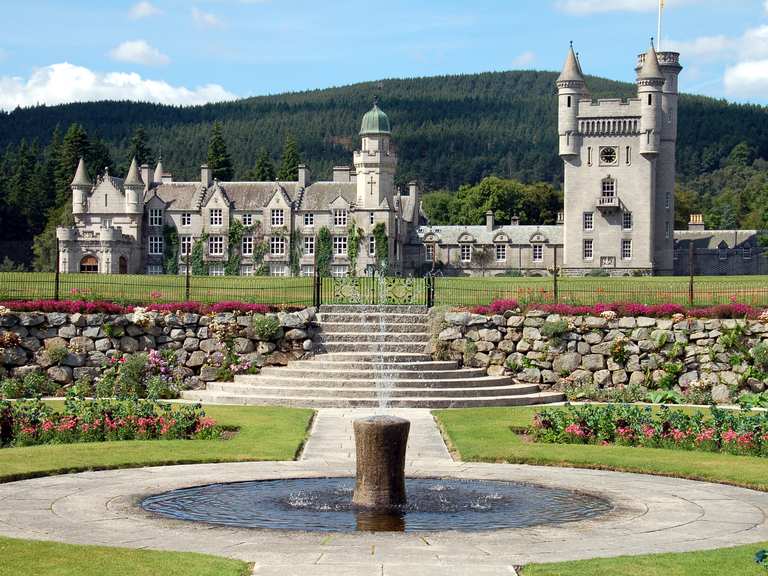 From Invercauld Bridge to Balmoral Castle and Bealach Dearg loop ...