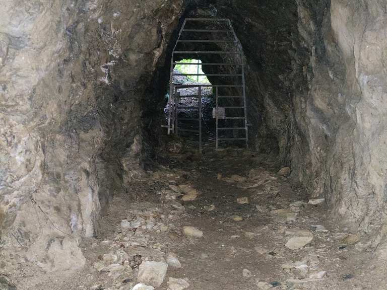 Bergstollen und Fledermaushöhle Hunsrück: Wanderungen und Rundwege | komoot