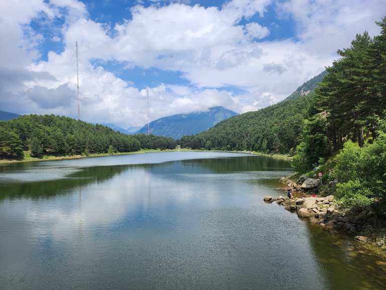 Stage 11: Encamp to l'Illa hut – Pyrenean Trail in Catalonia and ...