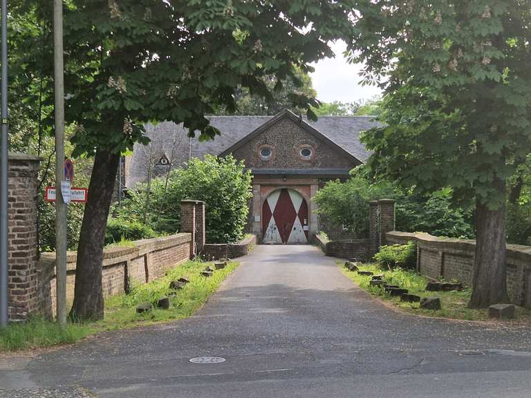 Schloss Wahn: Wanderungen und Rundwege | komoot