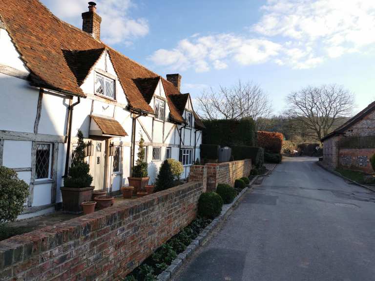Old Amersham to Little Missendon loop — Chiltern Hills | hike | Komoot