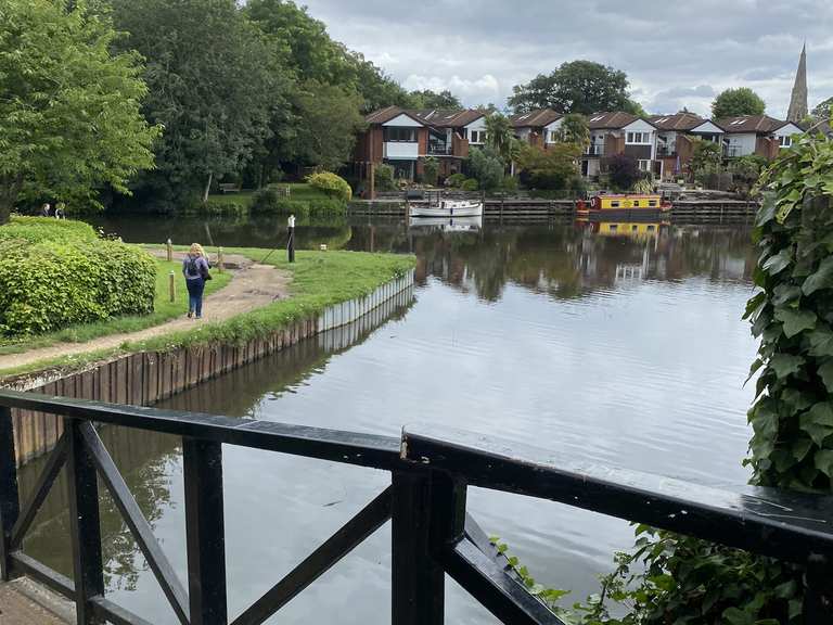 Weybridge Town Lock Routes for Walking and Hiking | Komoot