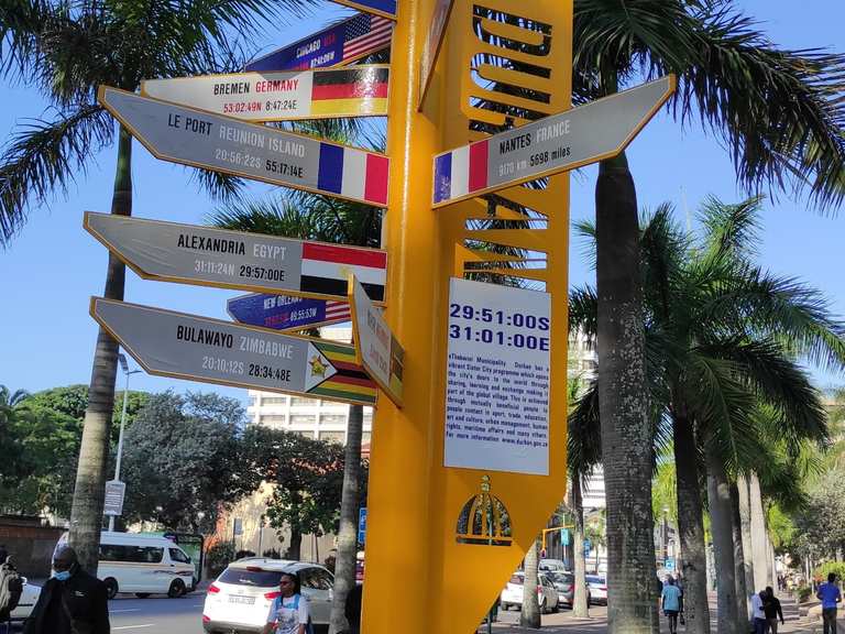 Farewell Square: Wanderungen und Rundwege | komoot