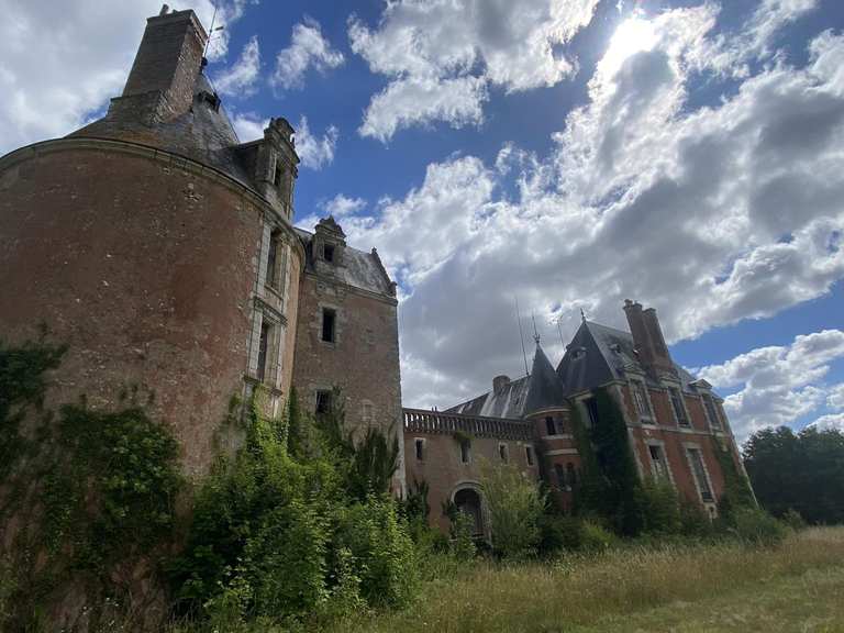 Château de Renay: Wanderungen und Rundwege | komoot