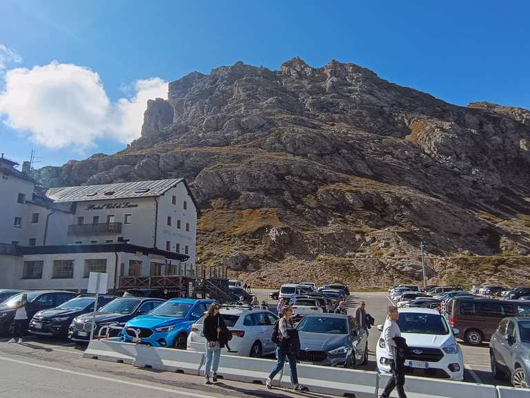 Passo Pordoi Road Cycle Routes and Map | Komoot