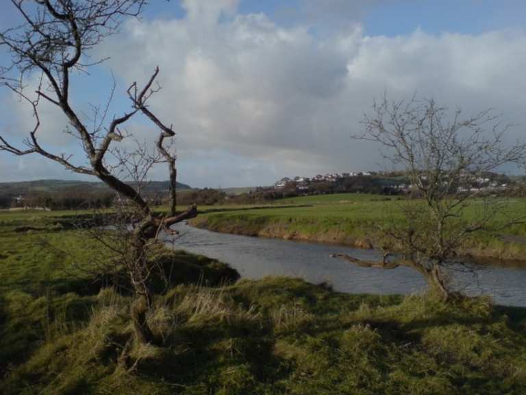 River Loughor: Wanderungen und Rundwege | komoot