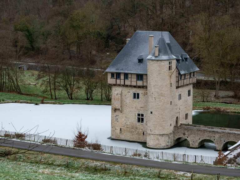 Château de Crupet - Itinéraires de rando et marche | Komoot