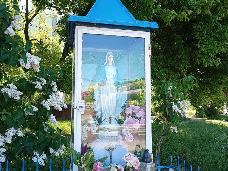Shrine of Our Lady from Literacka Street at Broniewskiego 35 – Cycling ...