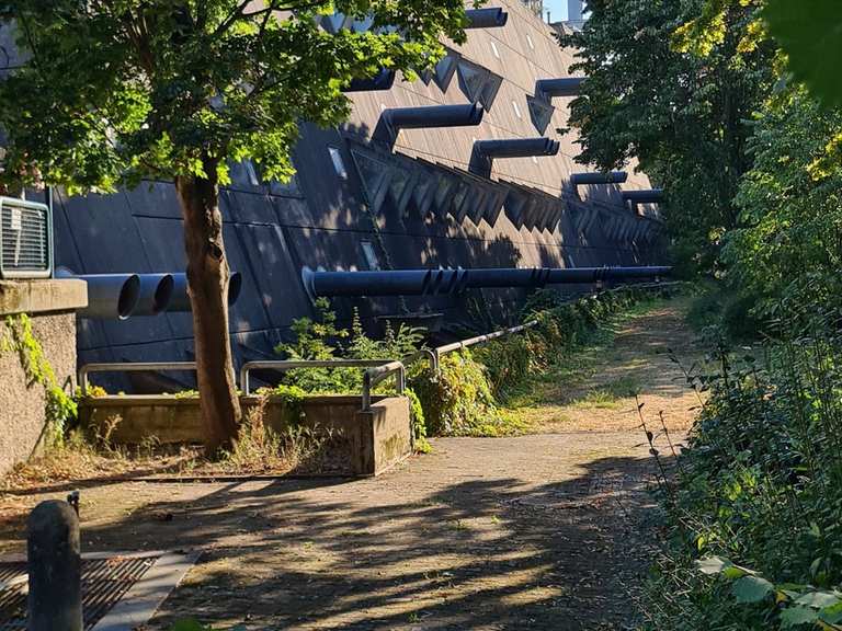 Mäusebunker (Former Animal Laboratories of FU Berlin) Routes for ...