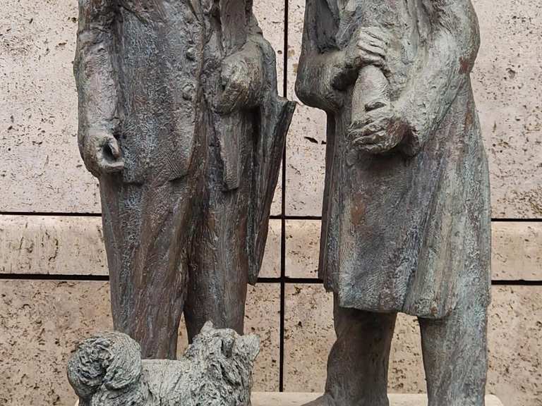 Sculpture - Deux hommes et un chien - Itinéraires de rando et marche ...