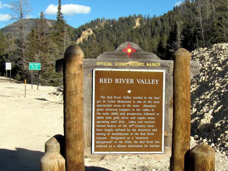 Red River Main Street und Historischer Bezirk: Wanderungen und Rundwege ...