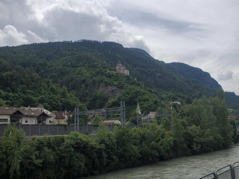 Schön am Fluss entlang auf dem Bozen-Brixen Radweg: Rennradfahren und ...