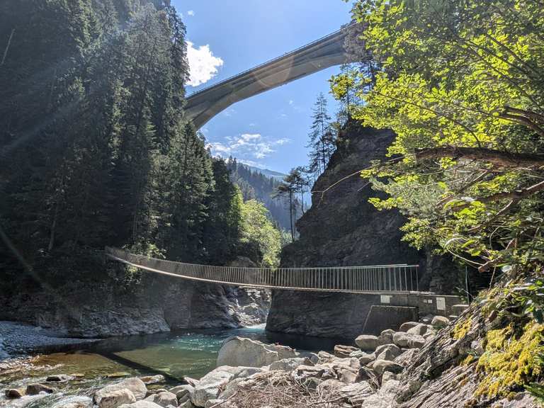 Hängebrücke – Pùnt da Suransuns Runde von Zillis | Wanderung | Komoot