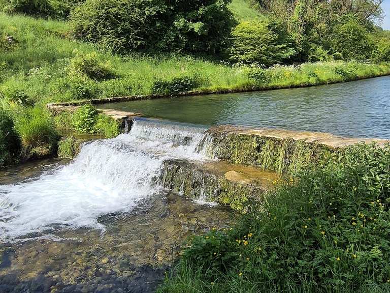 Lathkill Dale via Bradford Dale loop — Peak District National Park ...