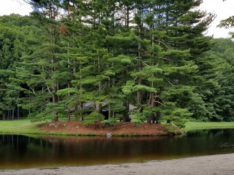 Wolf Den loop via Mashamoquet Brook Trail — Mashamoquet Brook State ...