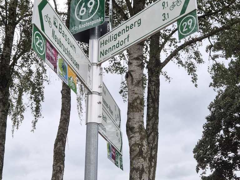 Junction 69 and cycle path signposts - Cycle Routes and Map | Komoot