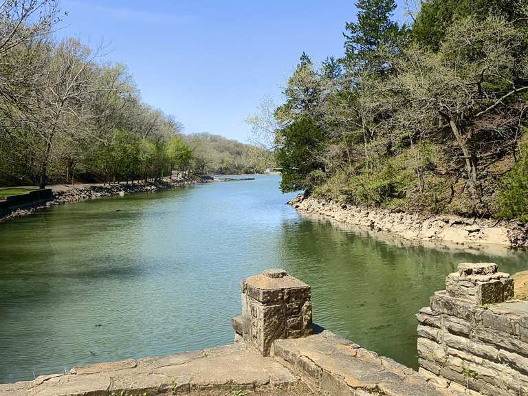 Spring & Boulder Ridge Trail loop — Ha Ha Tonka State Park | randonnée ...