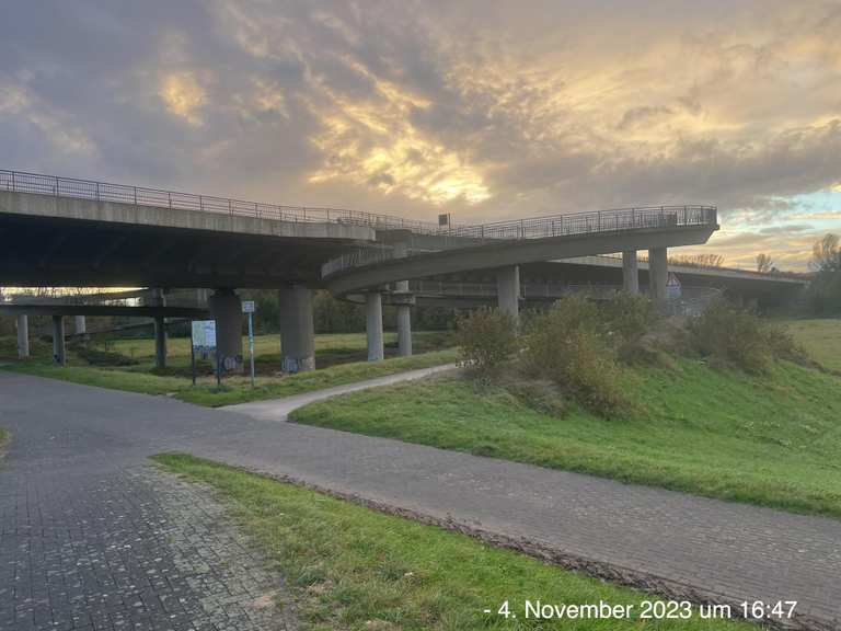 View of the A44 Rhine Bridge roadway – Hikes & How to Get There | Komoot