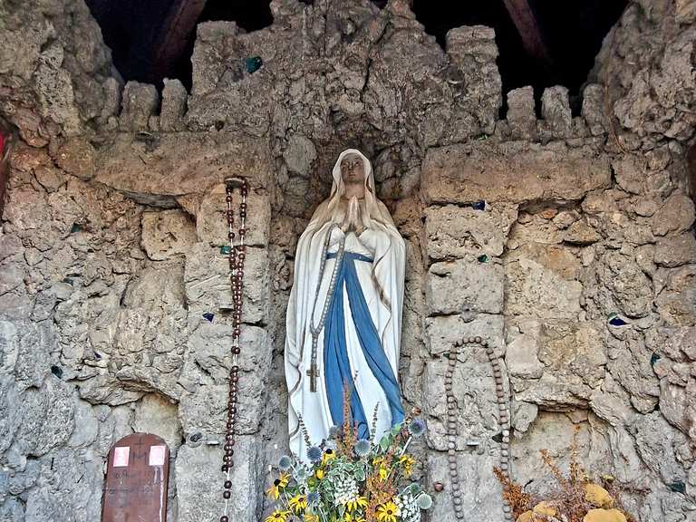 St. Remigius Church, Dahenfeld Routes for Walking and Hiking | Komoot