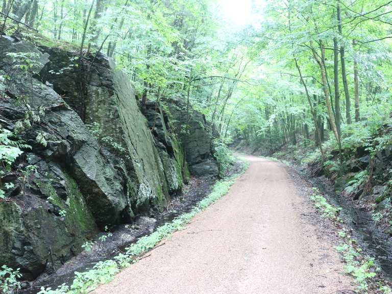 Lamoille Valley Rail Trail - Swanton to Sheldon Junction: Radtouren und ...