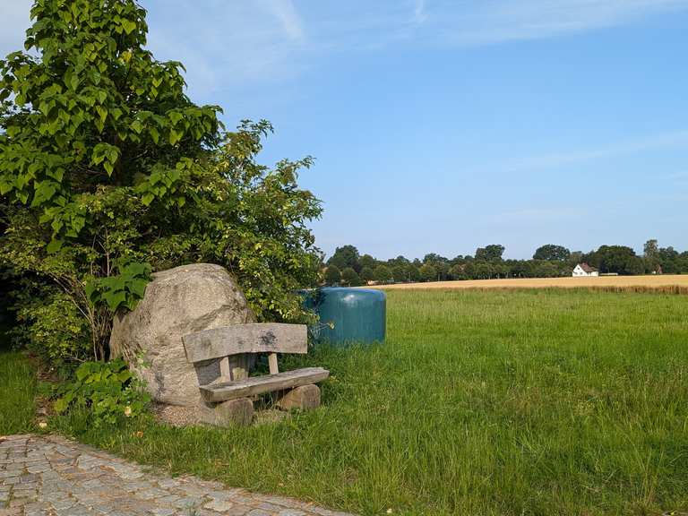 Rest area at the town exit/entrance - Cycle Routes and Map | Komoot